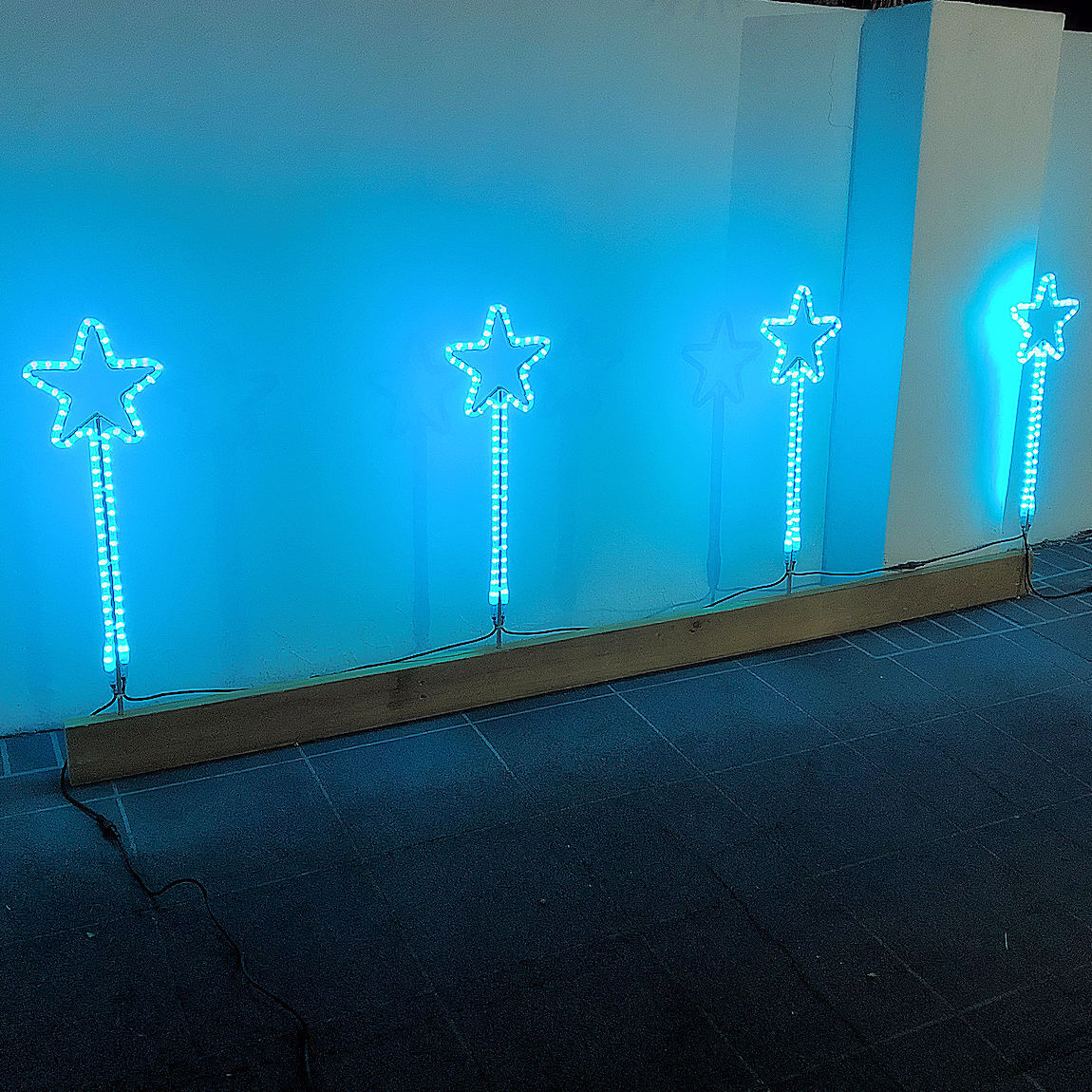 RGB 4 Star Stakes Rope Light Motif | Christmas Complete