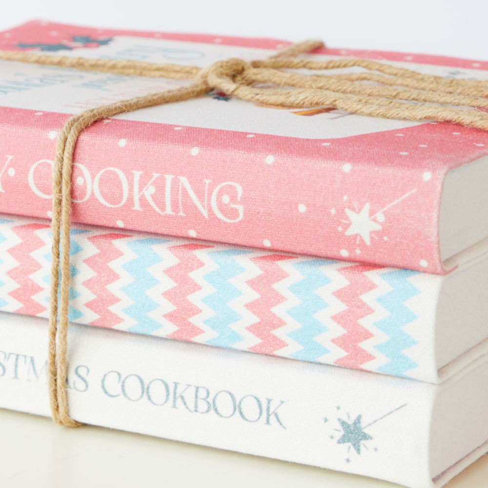 Holiday Cookbook Stack 34cm | Christmas Complete